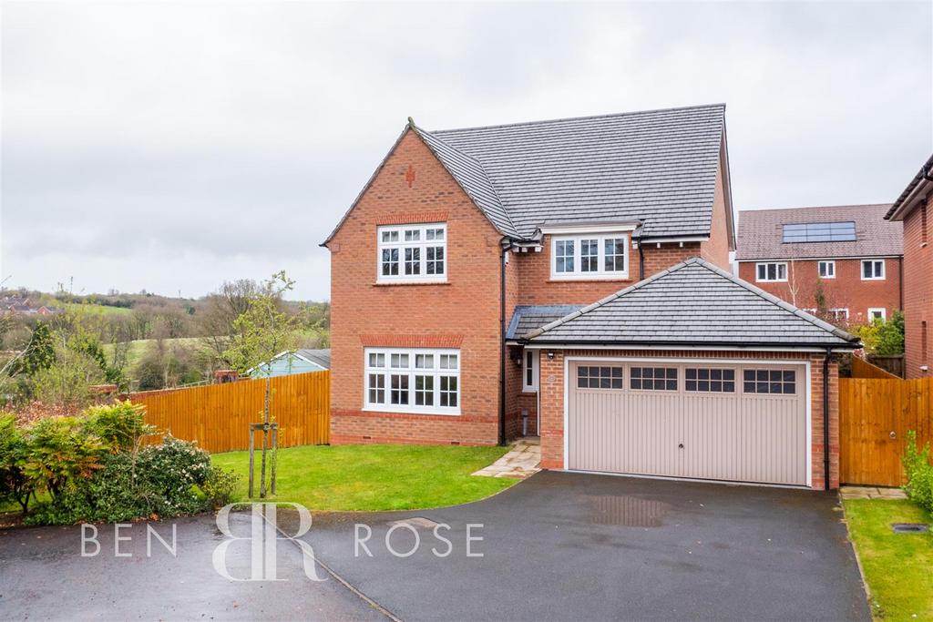 Riley Place, Whittle-Le-Woods, Chorley 4 bed house to rent - £2,200 pcm ...