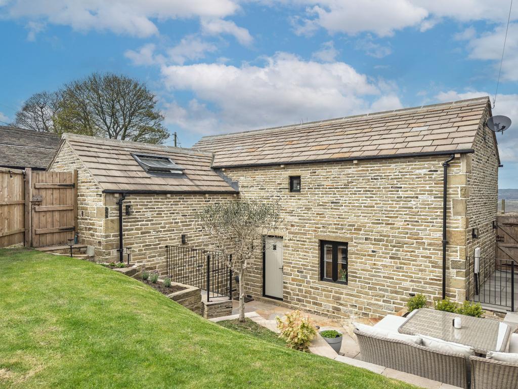 The Forge, Fixby, HD2 2EW 2 bed detached house - £399,950