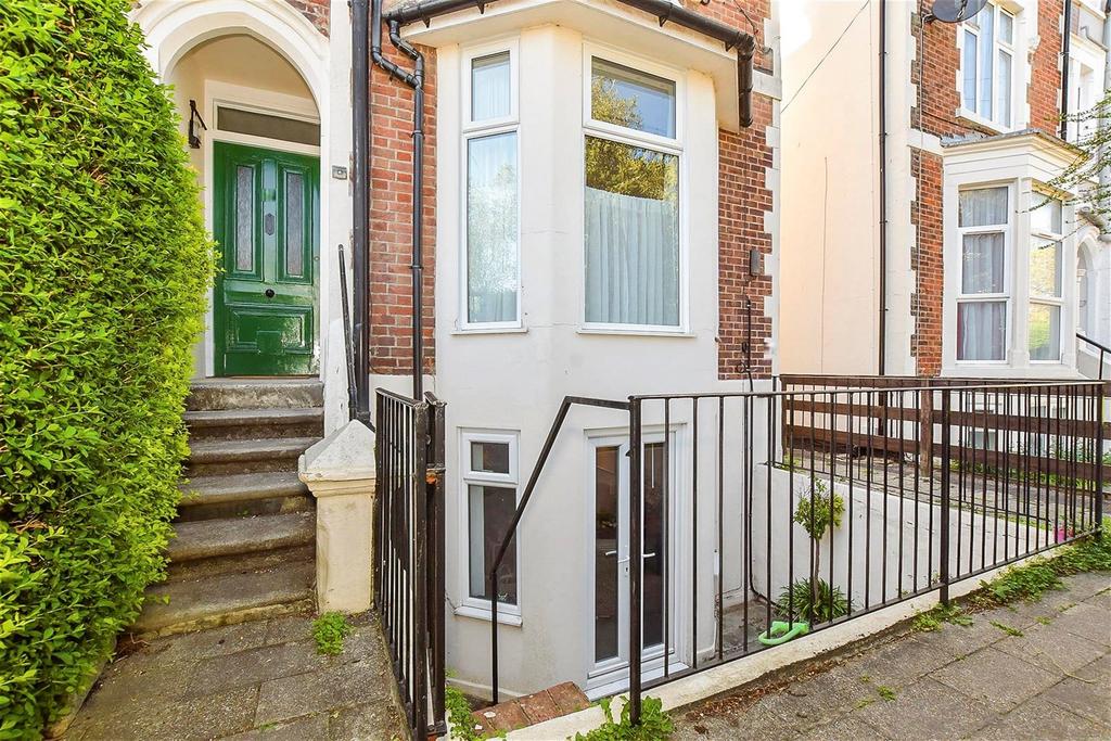 Outram Road, Southsea PO5 1 bed apartment for sale - £132,500