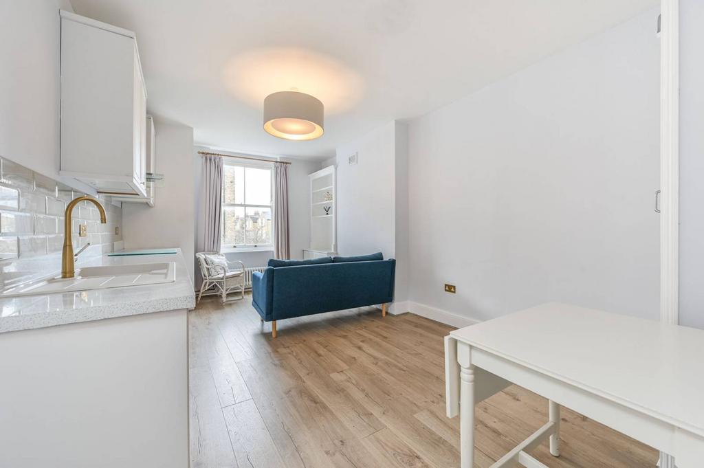 Chestnut Grove, Balham, London, SW12 1 bed flat to rent - £1,900 pcm (£ ...