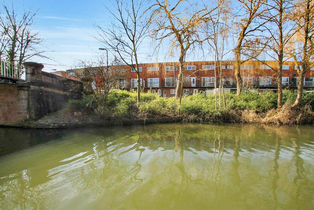 Waterside, Peartree Bridge 3 bed terraced house - £295,000