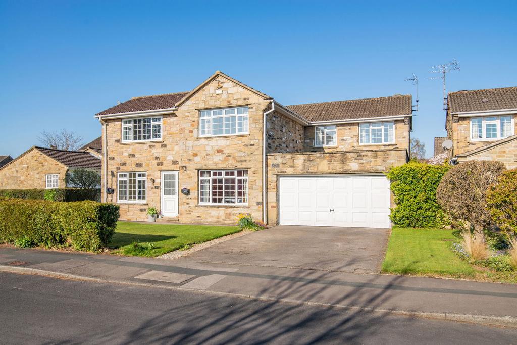 Boston Spa, Fieldhead Paddock, LS23 5 bed detached house - £745,000