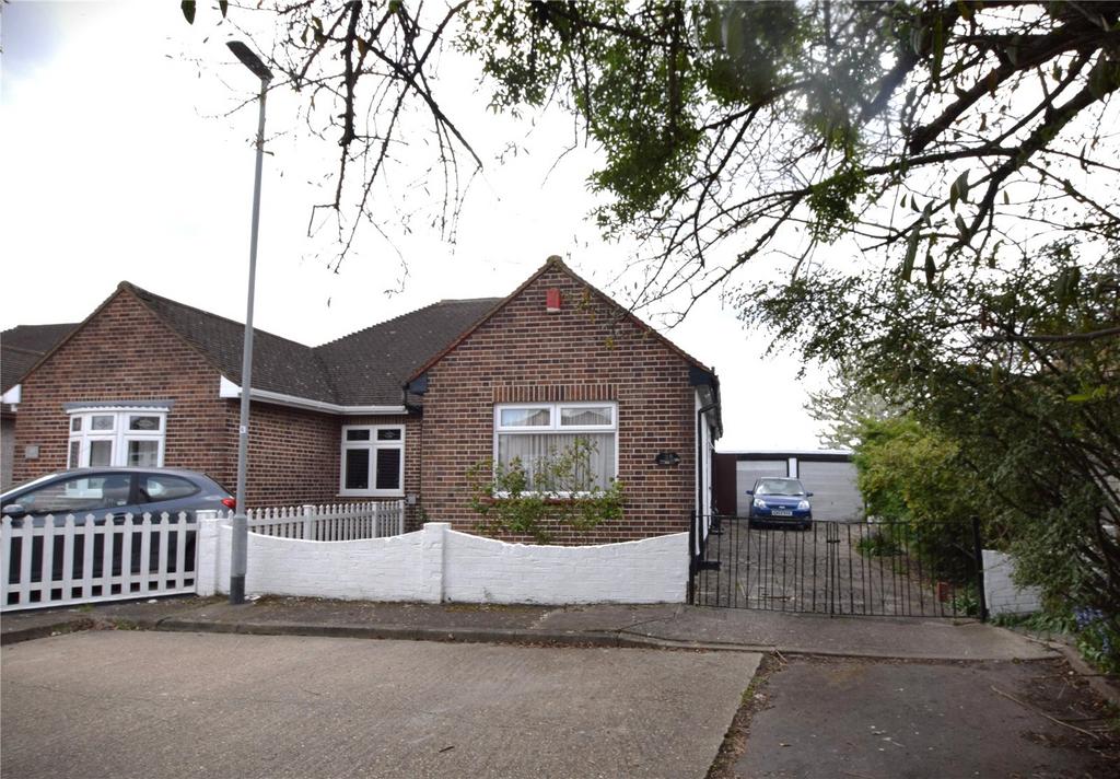 Purland Close, Dagenham, RM8 2 bed bungalow - £400,000