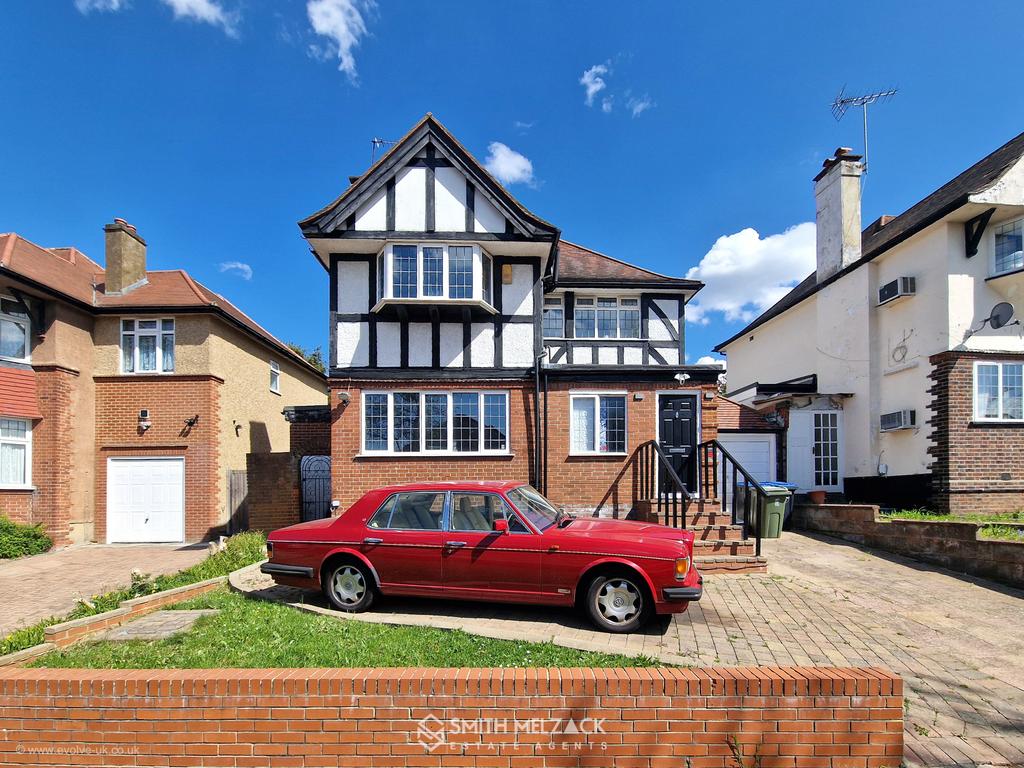 The Crossways, Wembley, HA9 4 bed detached house for sale - £825,000