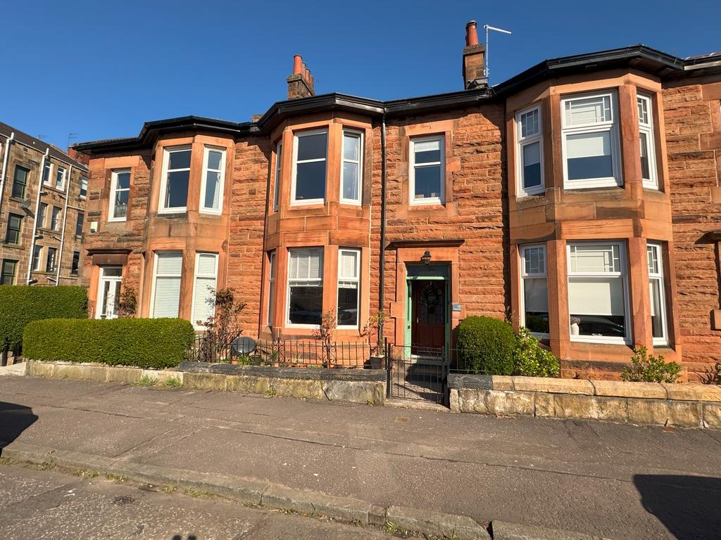 Ballogie Road, Glasgow G44 3 bed terraced house - £375,000