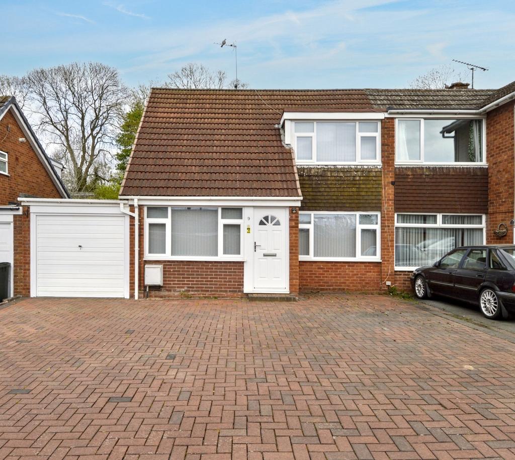 Botfield Close, Wolverhampton WV7 3 bed semi-detached house - £295,000