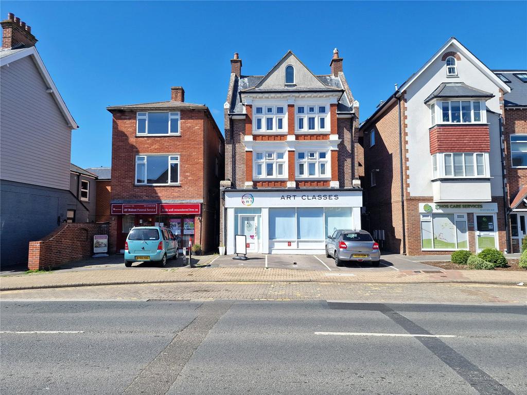 Lymington Road, Highcliffe... 1 bed apartment for sale - £169,950