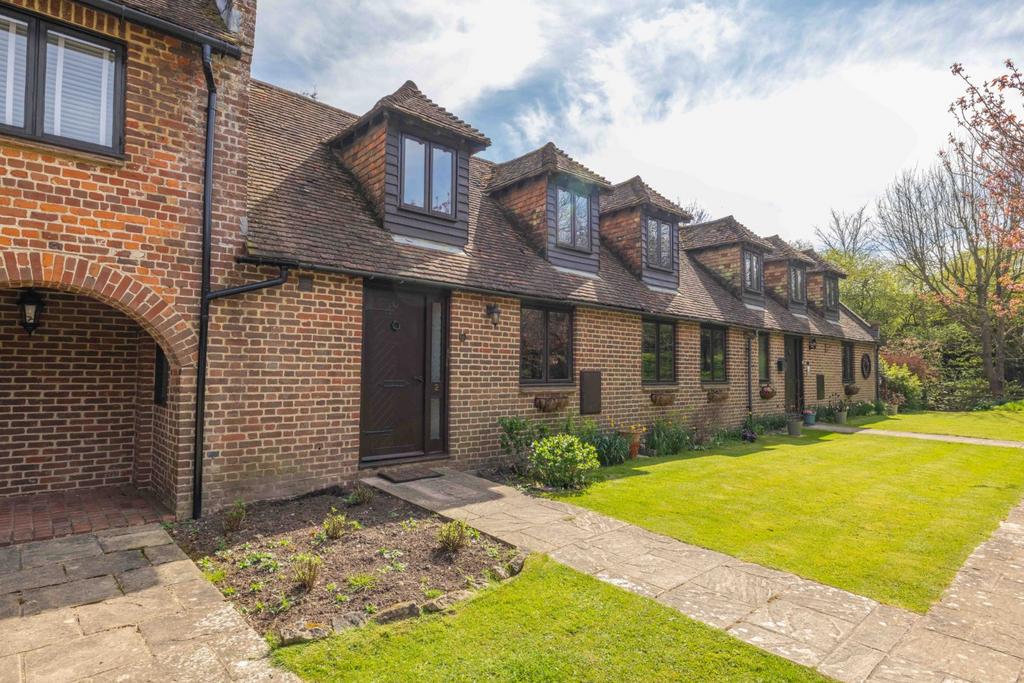 Somerfield Barn Court, Sellindge... Terraced house - £250,000