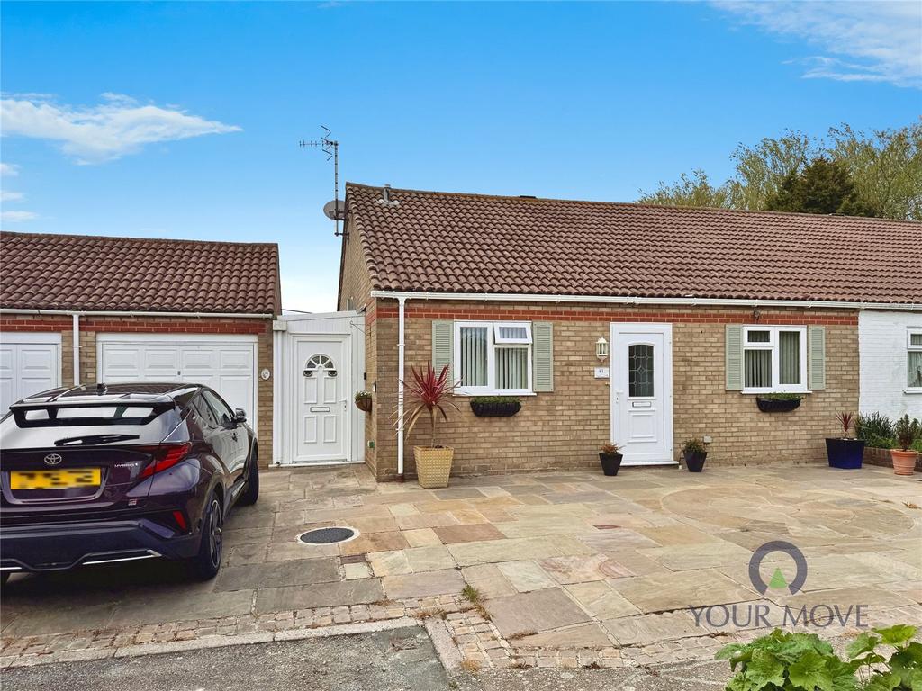 Peyton Close, East Sussex BN23 3 bed bungalow - £375,000