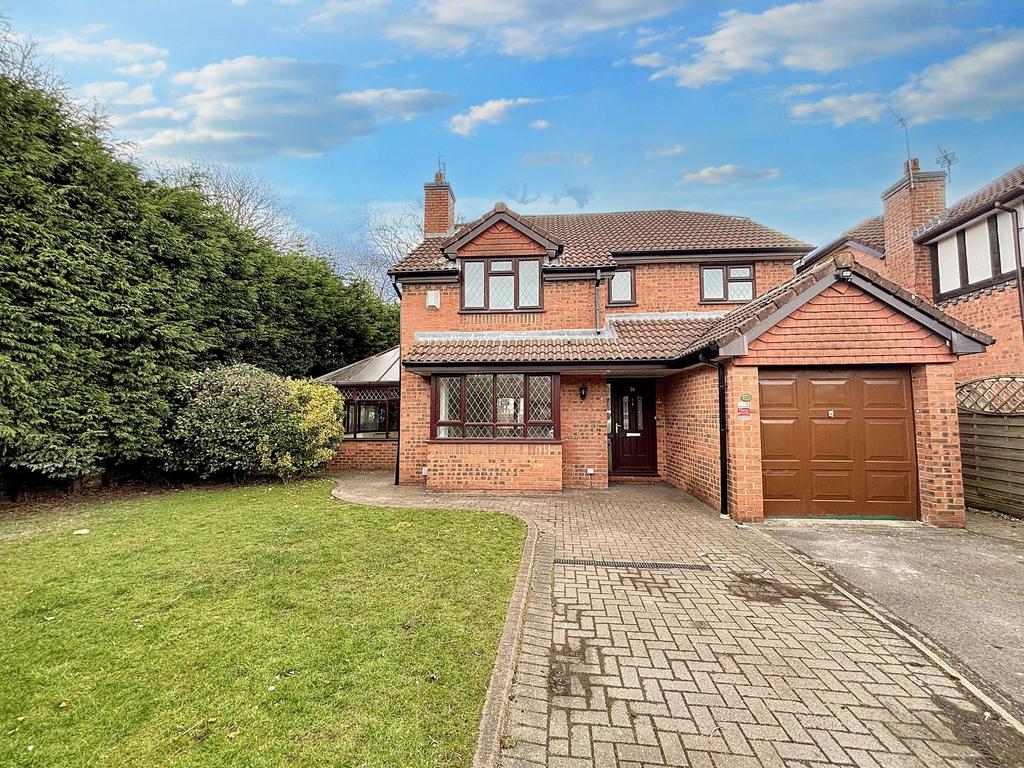 Mallowdale, Manchester M28 4 bed detached house - £1,850 pcm (£427 pw)