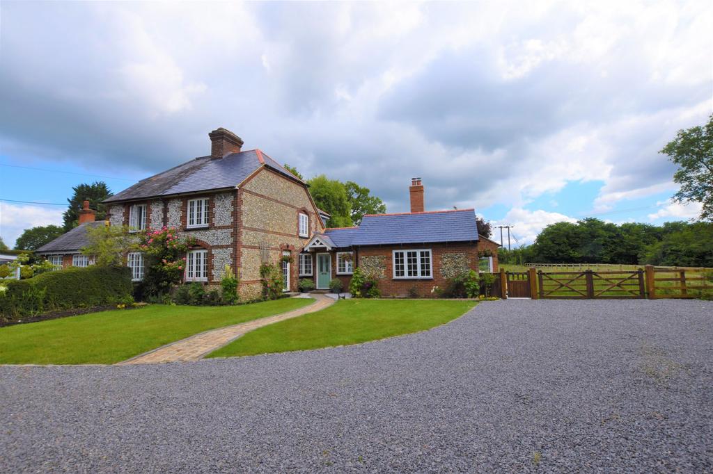Naphill Common, High Wycombe HP14 3 bed semi-detached house to rent - £ ...