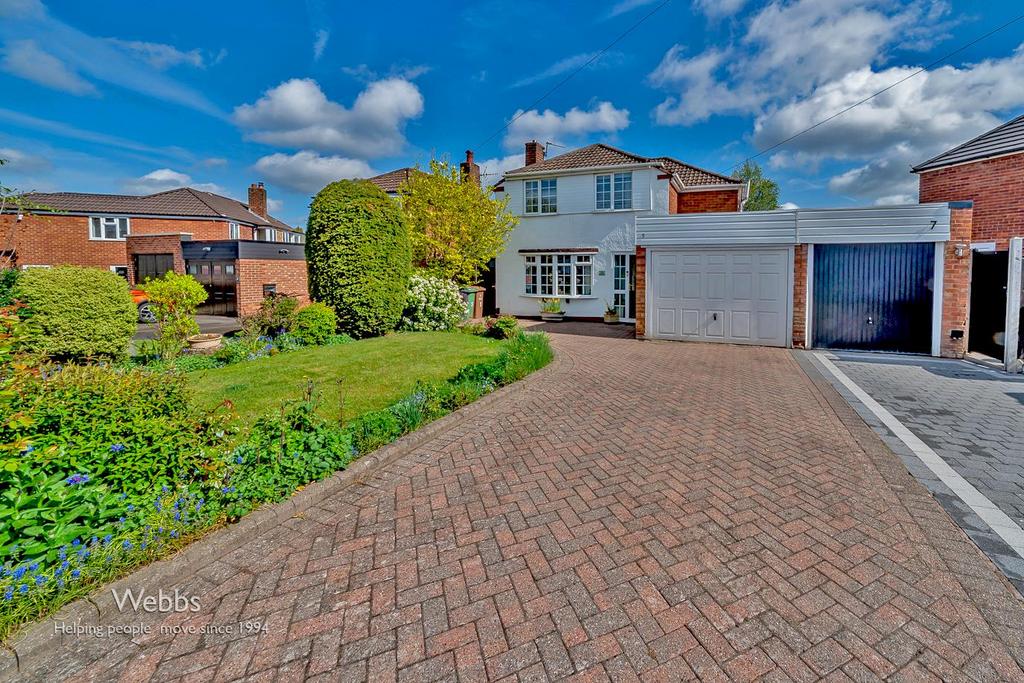Berryfields, Aldridge, Walsall WS9 3 bed detached house - £360,000