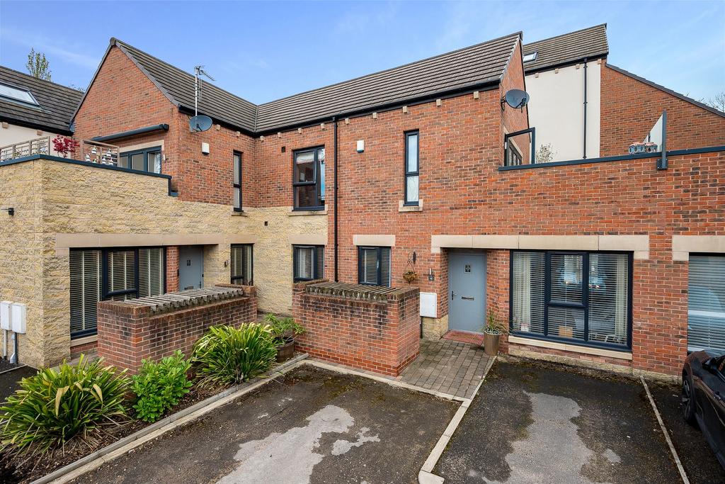 Chaddock Hall Drive, Worsley, M28 2 bed terraced house for sale - £350,000