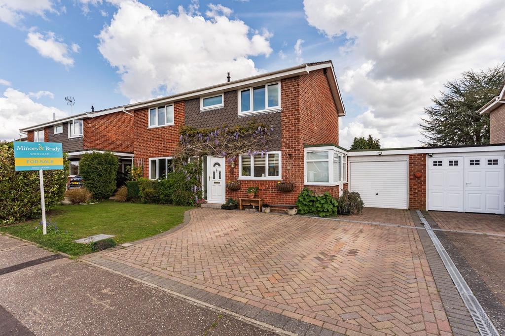 Kings Road, Coltishall 4 bed detached house for sale - £400,000