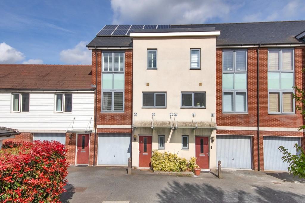 Fielden Terrace, Northfleet... 3 bed terraced house - £400,000