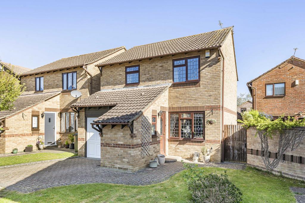 Chestnut End, BICESTER, OX26 3 bed detached house - £400,000