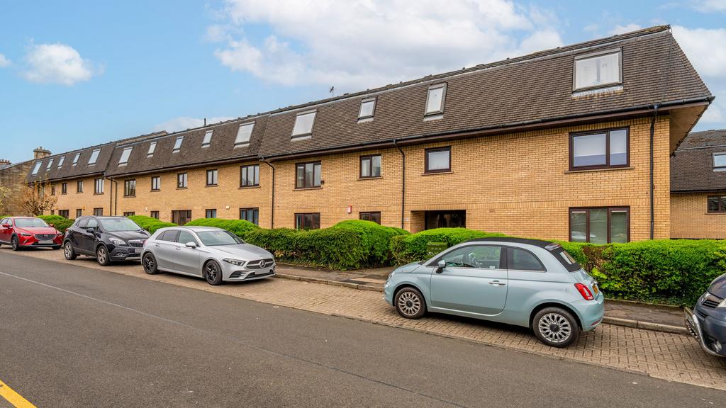 63d, Shawhill Road, Shawlands ... 2 bed flat for sale - £139,000
