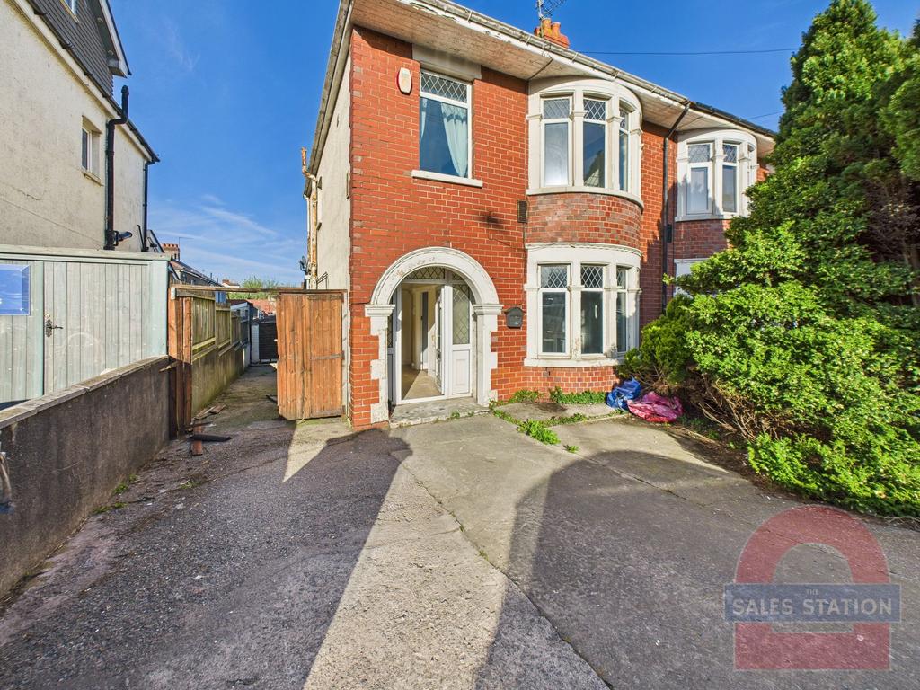 Manor Way, Cardiff, CF14 3 bed semi-detached house - £225,000