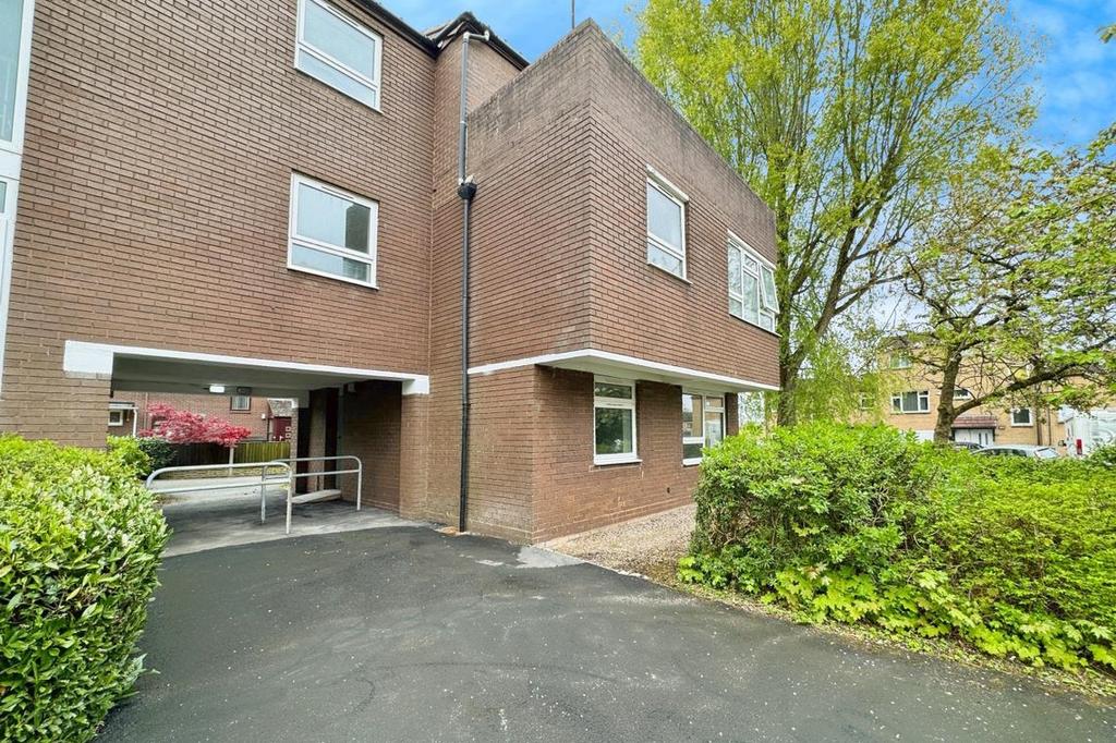 Boulton Grange, Telford TF3 2 bed flat for sale - £99,950