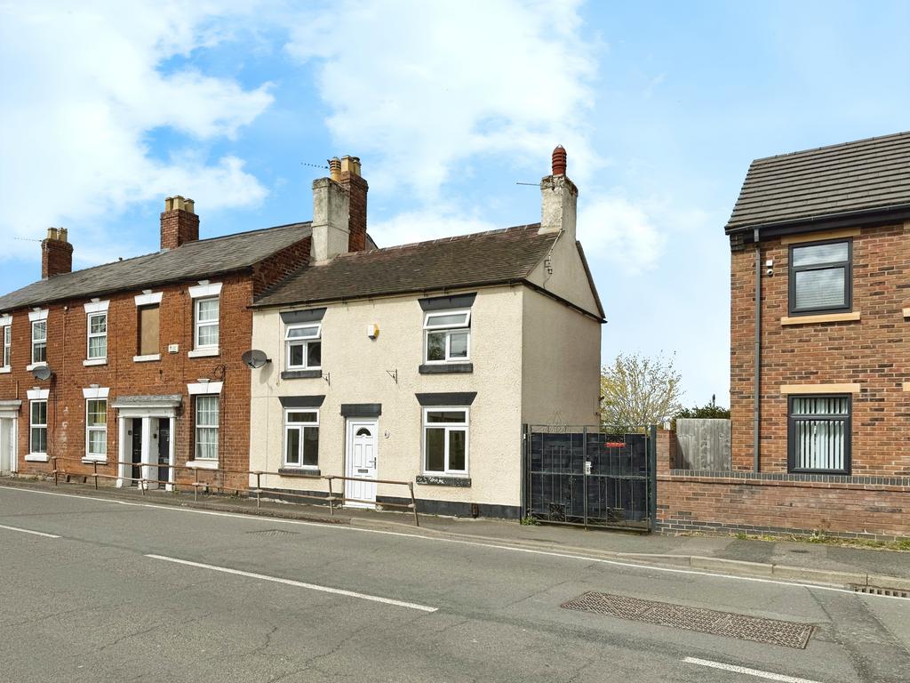 Holyhead Road, Telford TF1 3 bed cottage - £255,000