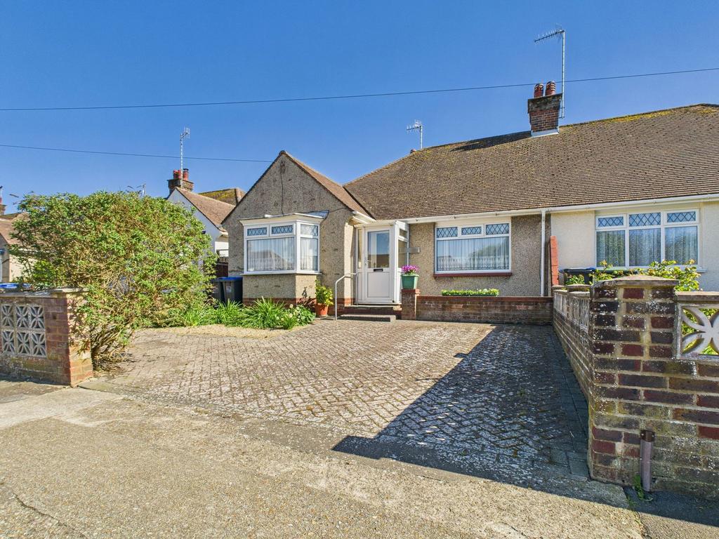 Sackville Road, Worthing BN14 8BL 2 bed semi-detached bungalow for sale ...