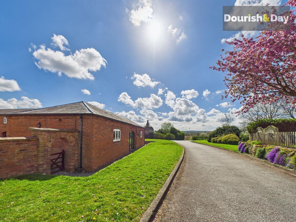 Tixall Court, Stafford ST18 4 bed barn conversion - £520,000