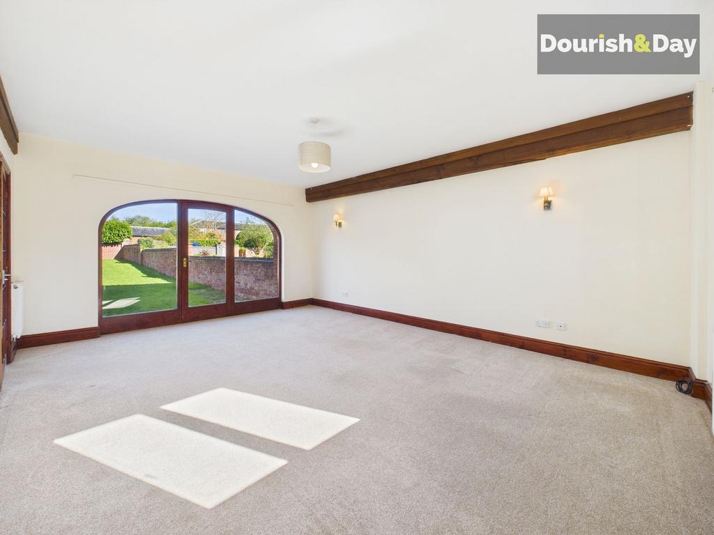 Tixall Court, Stafford ST18 4 bed barn conversion for sale - £520,000