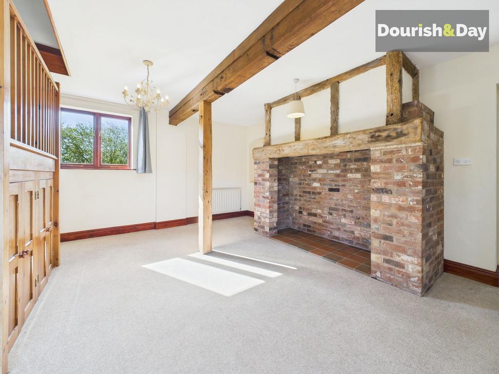 Tixall Court, Stafford ST18 4 bed barn conversion for sale - £520,000