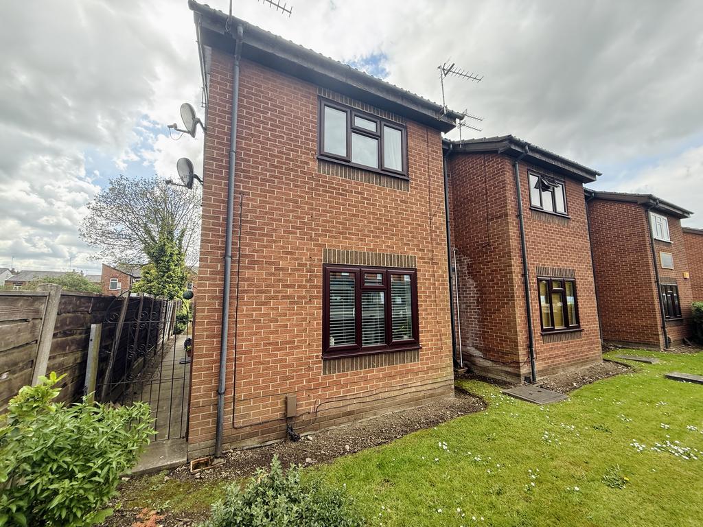 Howarth Court Buxton Road, Great Moor 2 bed ground floor flat for sale ...