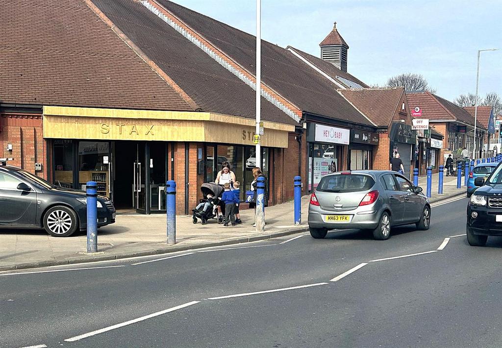 Selby Road, Leeds Retail property (high street) for sale - £229,000