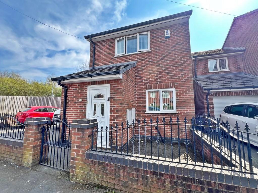 Albert Road, Widnes 2 bed detached house - £825 pcm (£190 pw)