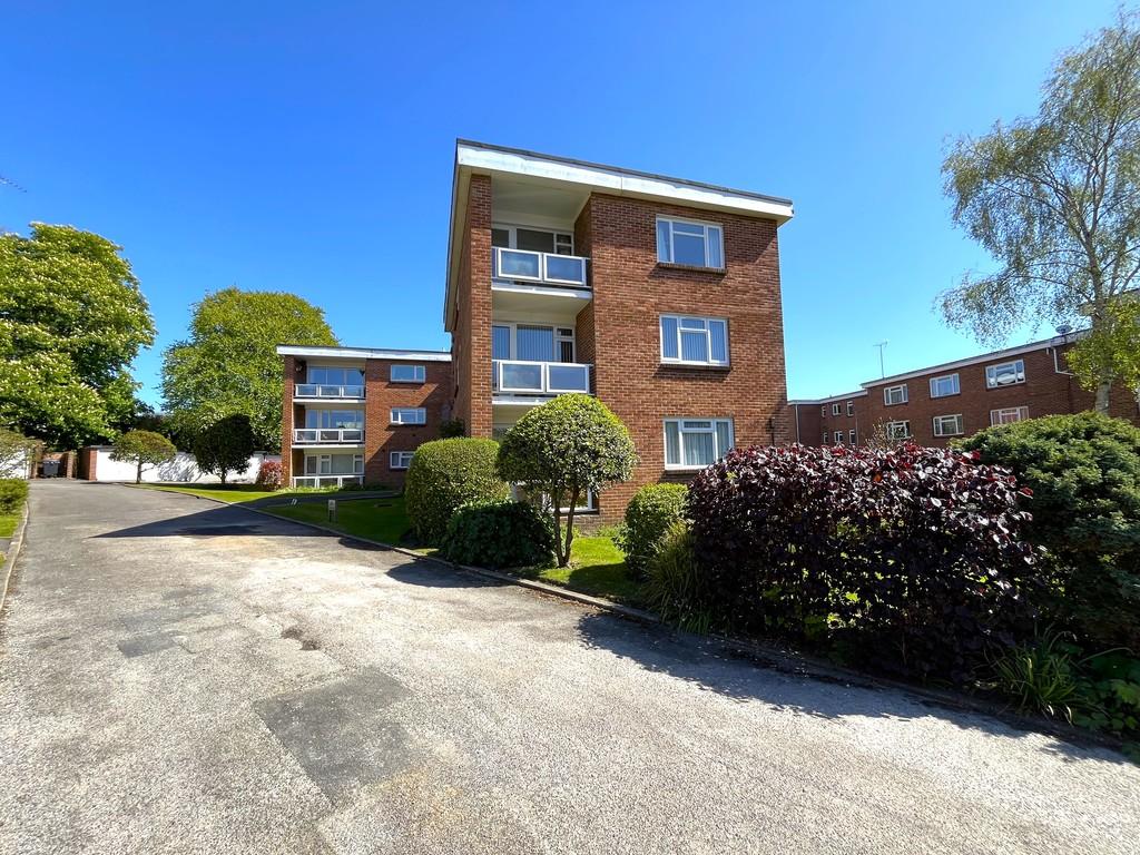 Pascoe Close, Ashley Cross 2 bed apartment for sale - £269,950