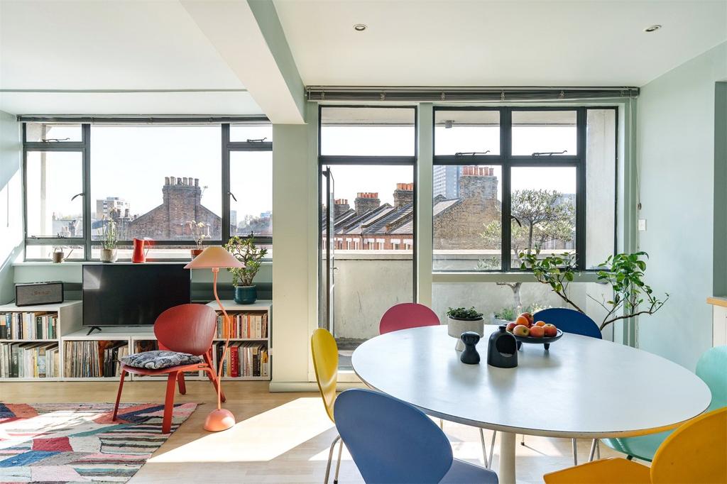 Keeling House, Bethnal Green E2 2 bed apartment for sale - £675,000