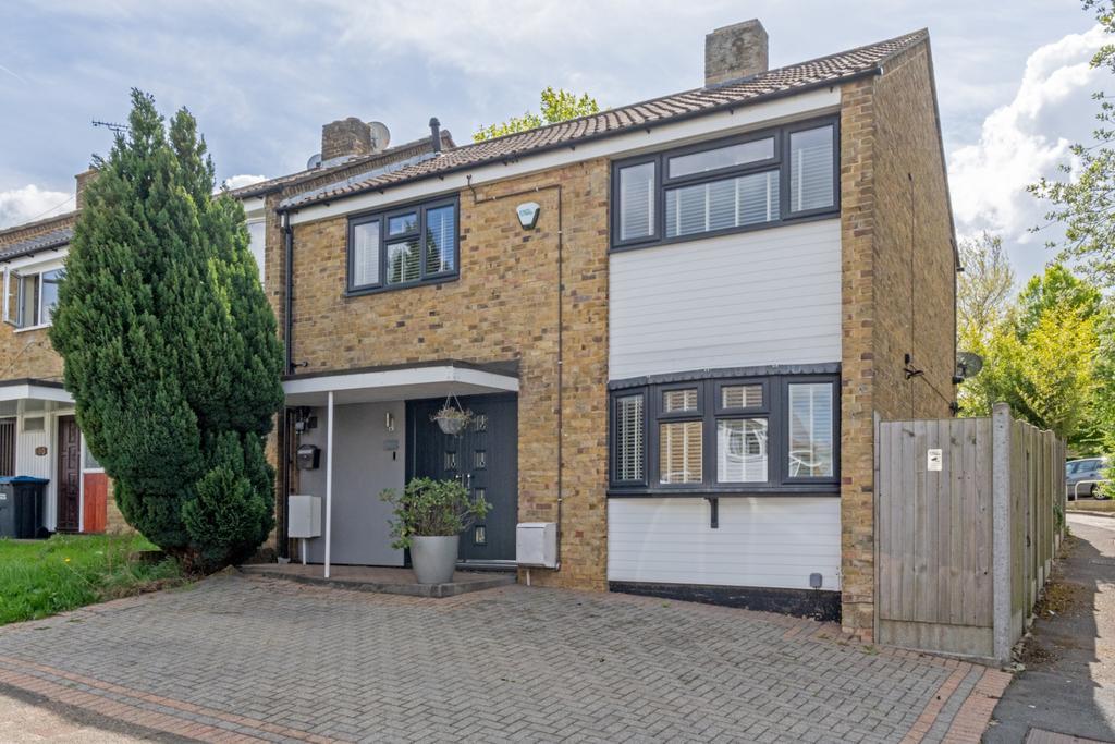Wharley Hook, Essex CM18 4 bed end of terrace house for sale - £425,000