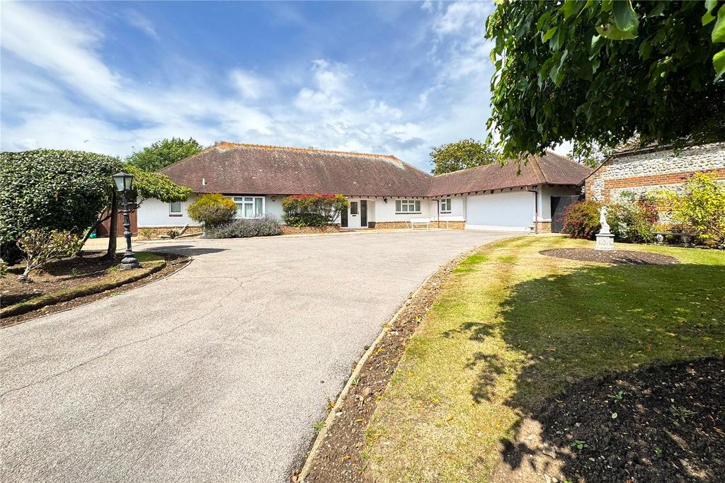 Rectory Lane, Angmering, West Sussex 4 bed bungalow - £1,150,000