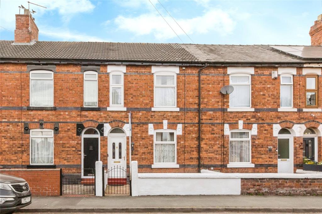 Broad Street, Crewe, Cheshire, CW1 2 bed terraced house - £125,000