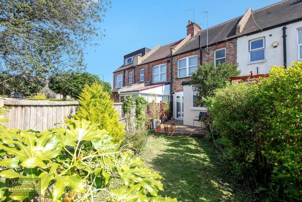 Merivale Road, West Harrow HA1 1 bed flat for sale - £309,950