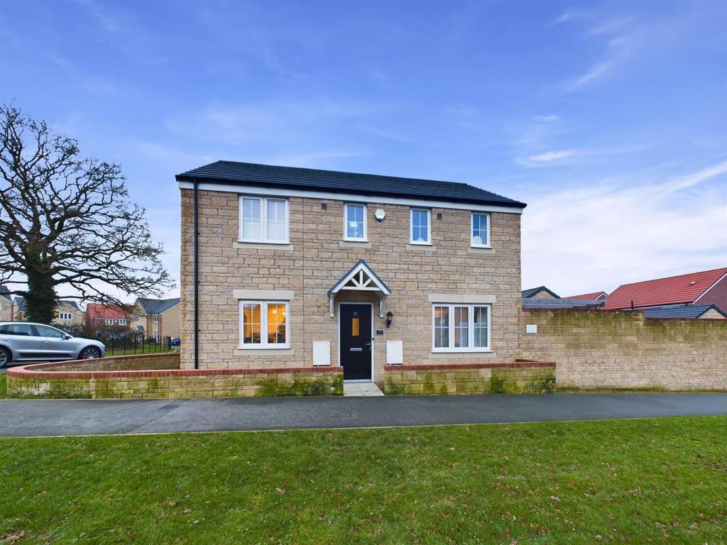 Gregor Drive, Calne SN11 3 bed detached house for sale - £340,000