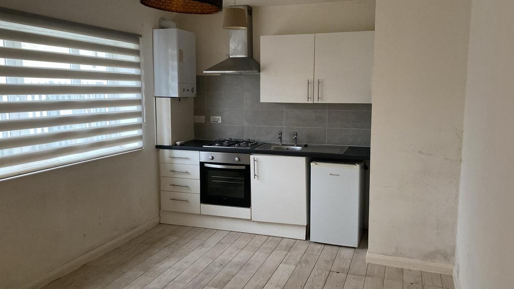 Brampton Road, Bexleyheath DA7 1 bed flat - £1,175 pcm (£271 pw)