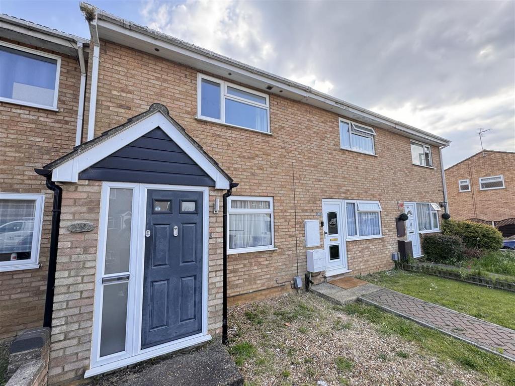 Dunstable Close, Flitwick 2 bed terraced house - £1,275 pcm (£294 pw)