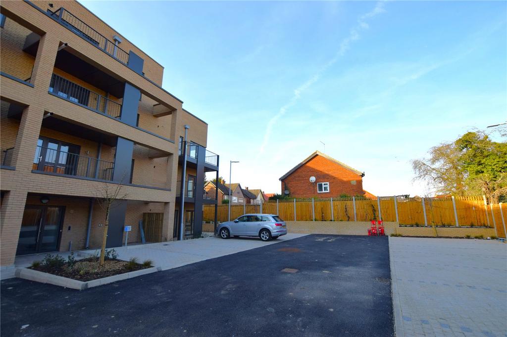 High Road, Romford, RM6 1 bed apartment - £1,550 pcm (£358 pw)