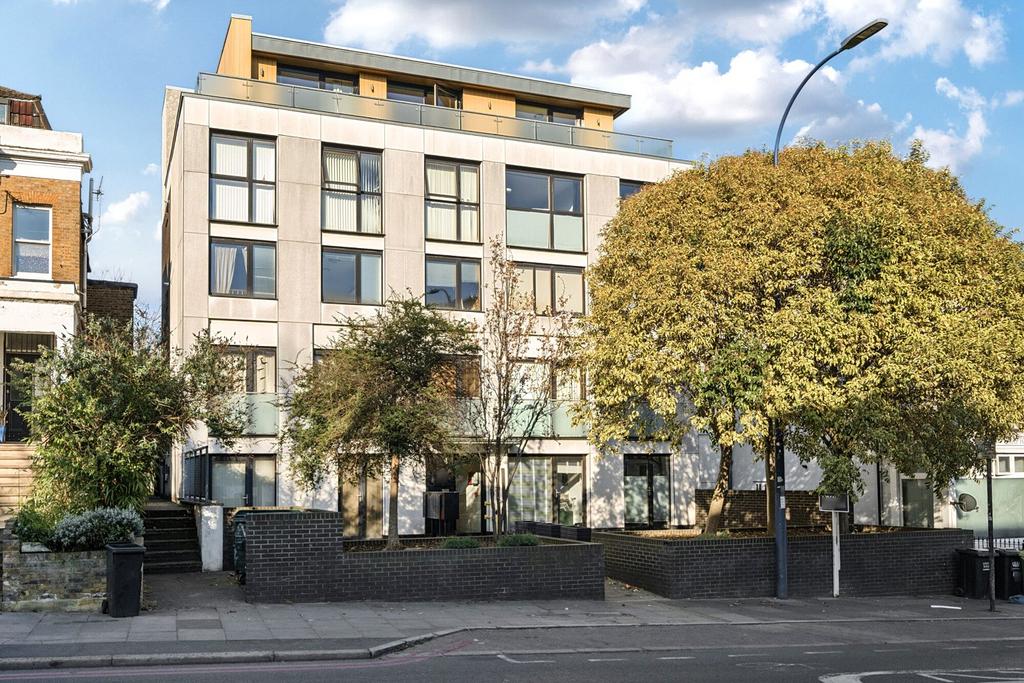 Lewisham Way, London 1 bed apartment for sale - £315,000