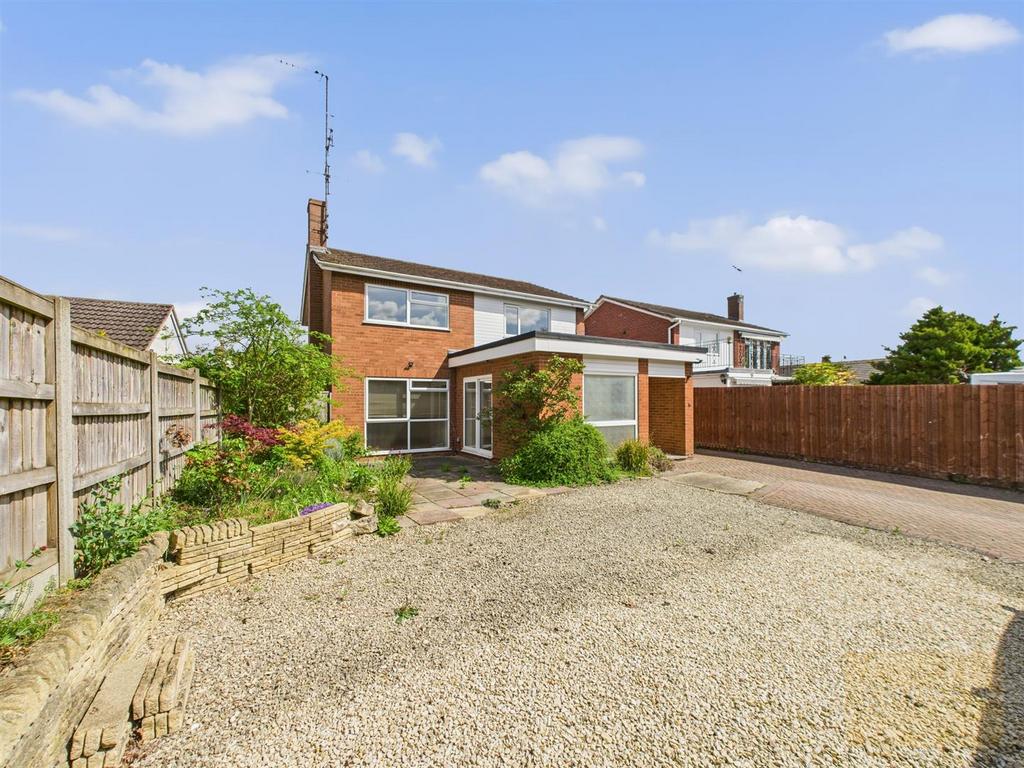 The Avenue, Churchdown, Gloucester 4 bed detached house - £525,000