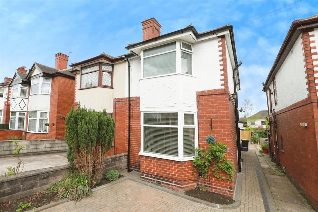 Sackville Street, Basford... 2 bed house - £165,000