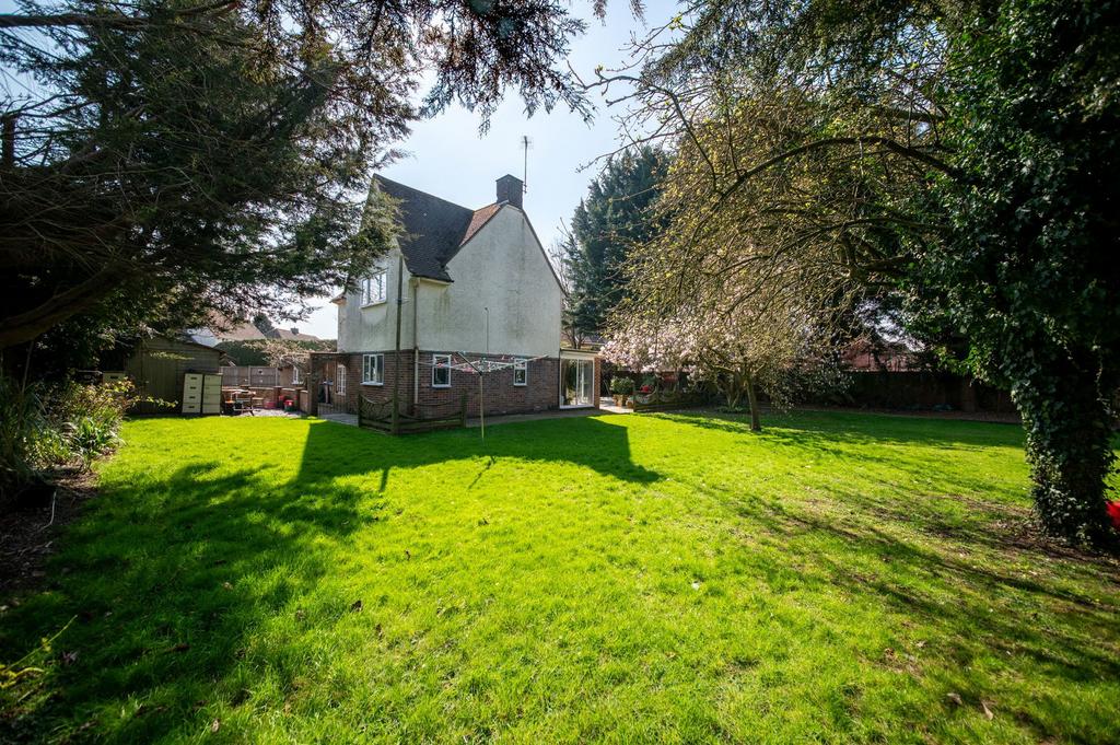 Hall Close, Kibworth Harcourt LE8 3 bed detached house for sale - £625,000