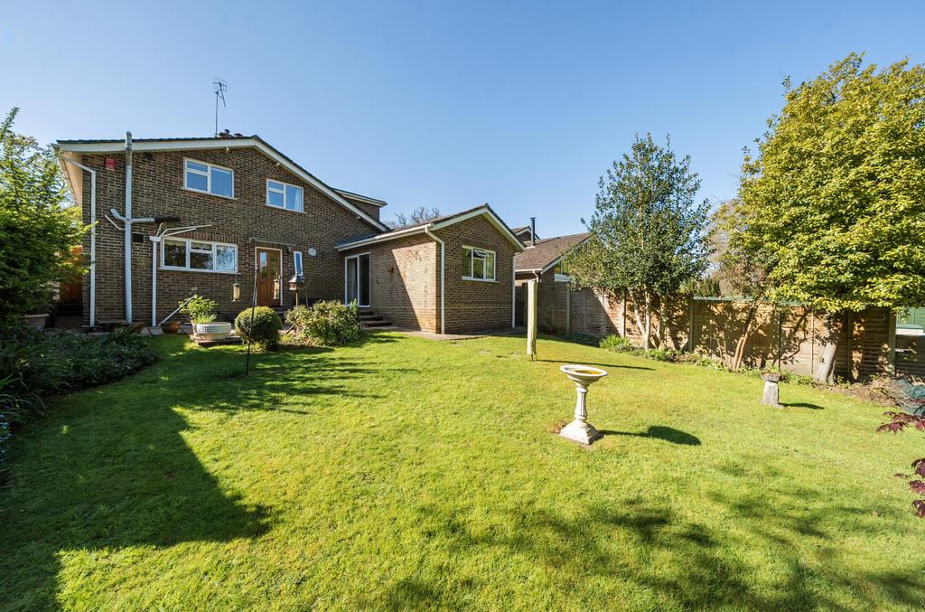 Church Lane, Colden Common... 4 bed detached house for sale - £600,000