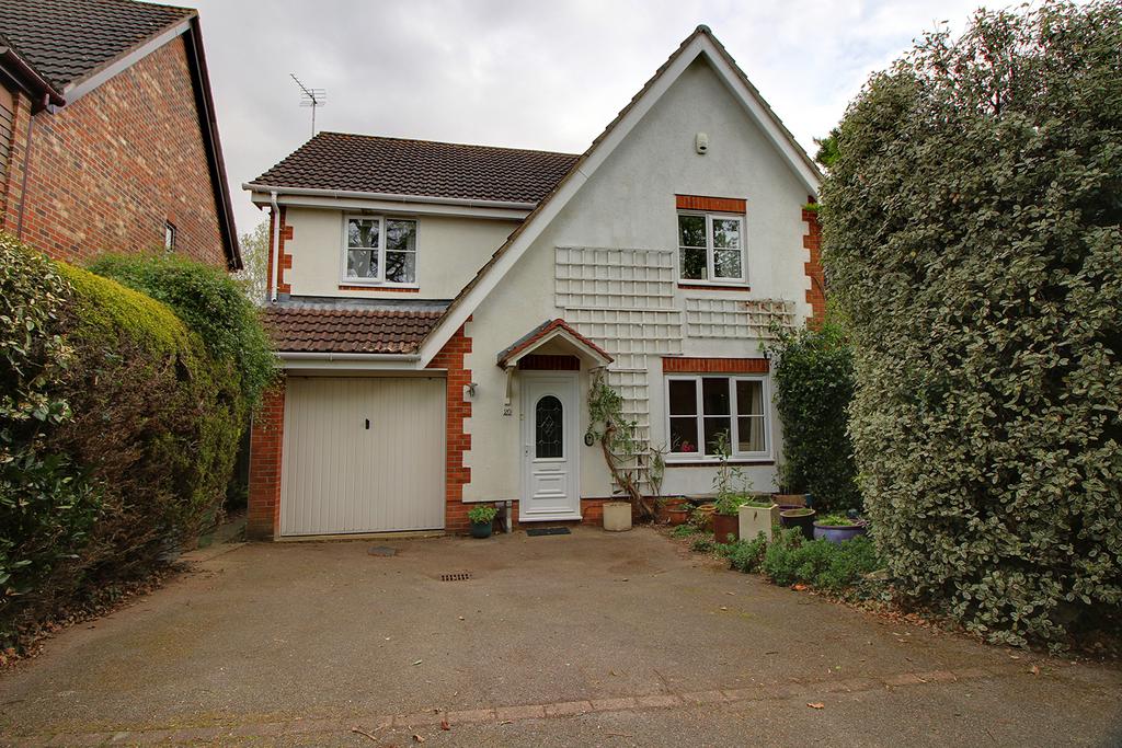 Lenthall Close 4 bed detached house - £1,550 pcm (£358 pw)