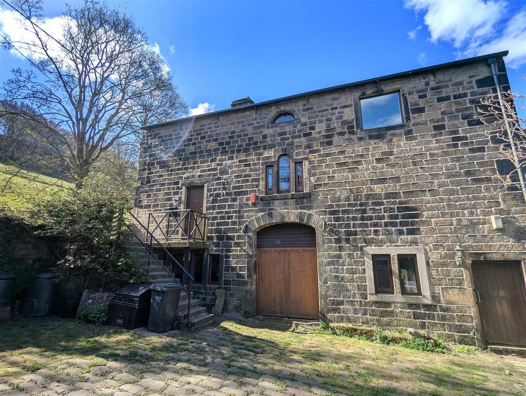 Castle hall barn, Hebden Bridge HX7 5 bed detached house for sale - £ ...