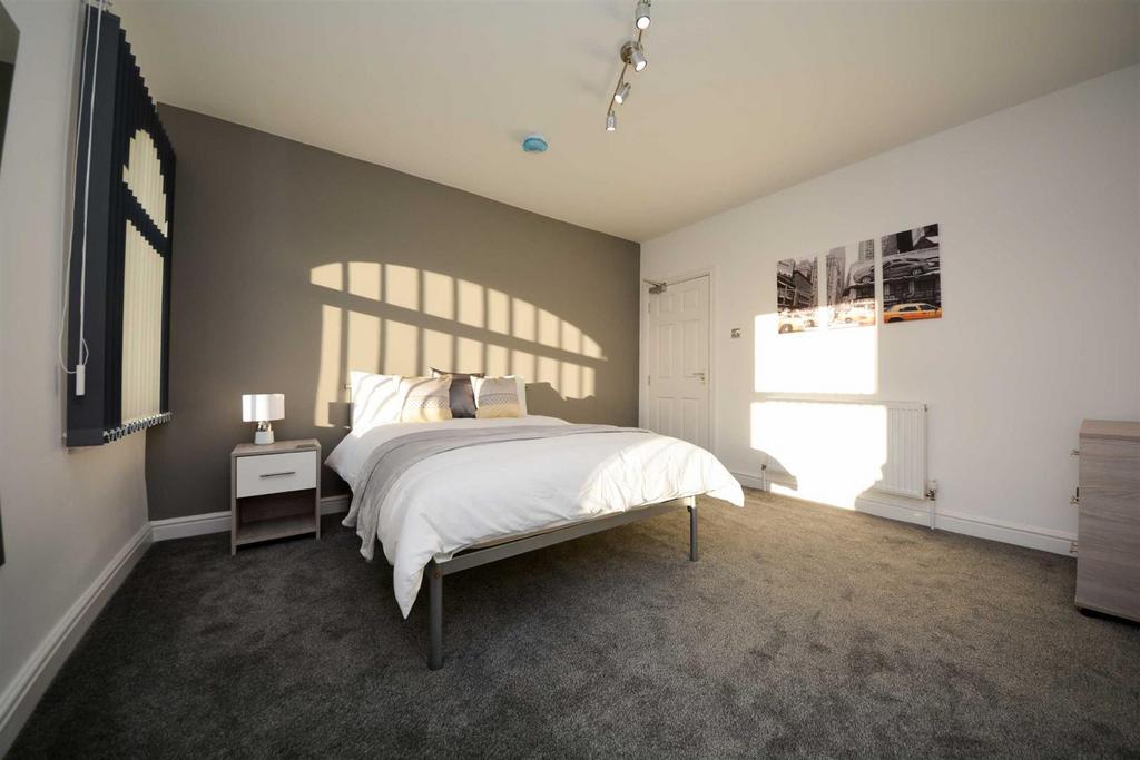 Gidlow Lane, Springfield, Wigan, WN6 7PH 1 bed in a house share - £563 ...