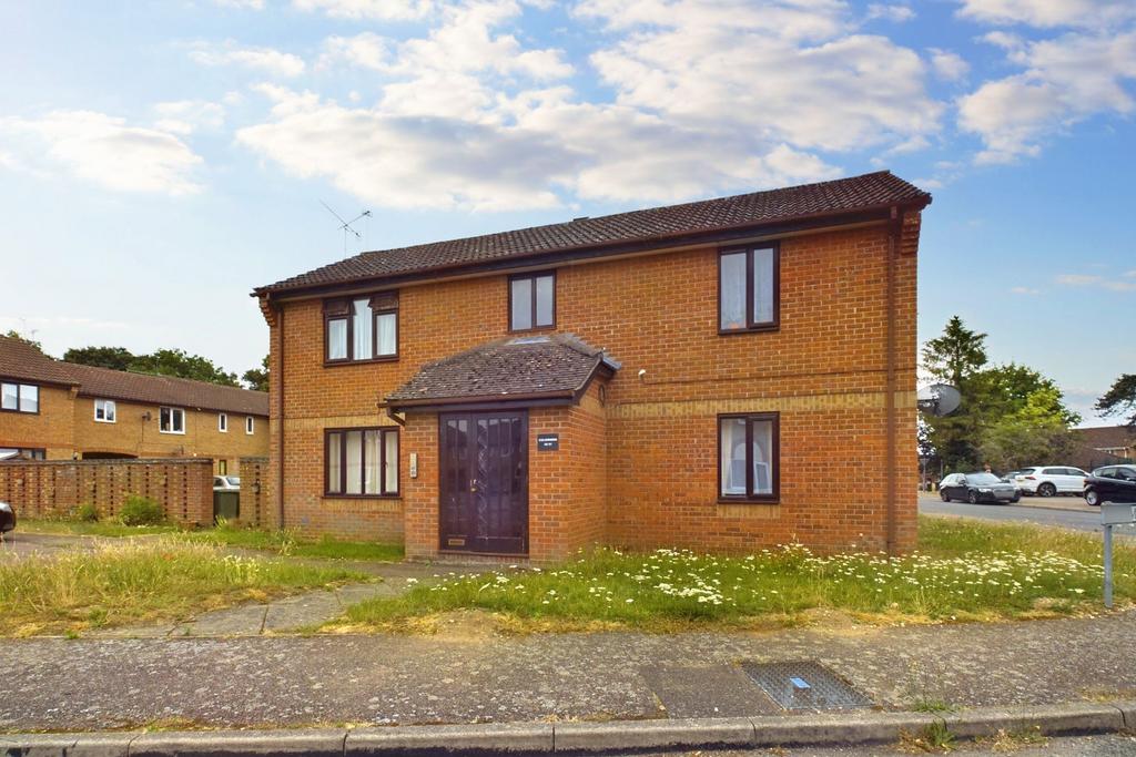 Columbine Close, Thetford, IP24 Studio - £650 pcm (£150 pw)